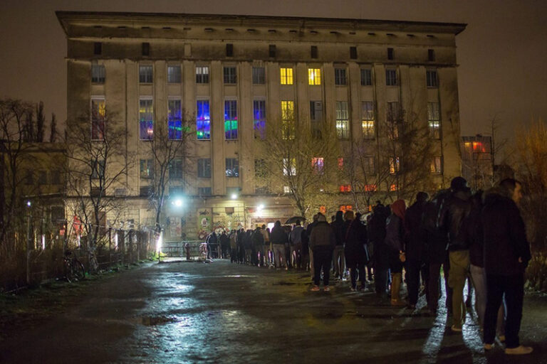 WHAT'S BERGHAIN LIKE - Techno Mood